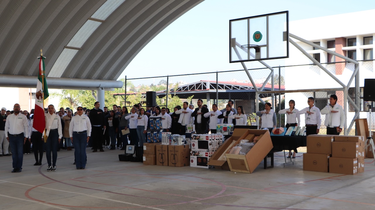 UTM fortalece carreras con entrega de equipo por 6.8 mdp - Universidad ...
